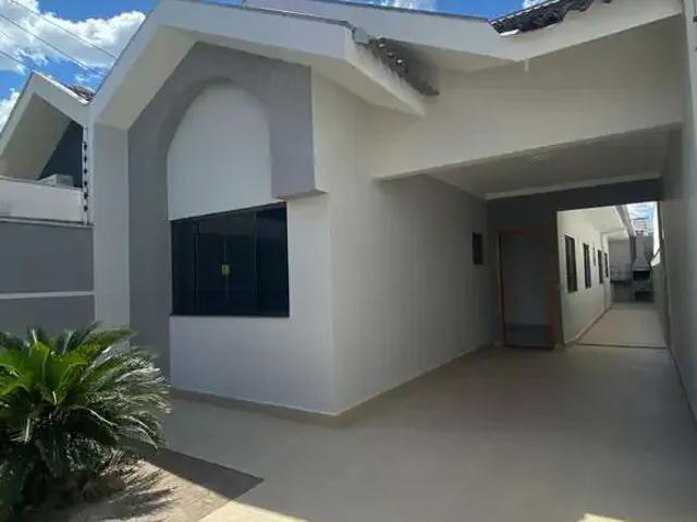 Casa / Sobrado para Venda em Maringá/PR Jardim Monte Rei 3 Quartos
