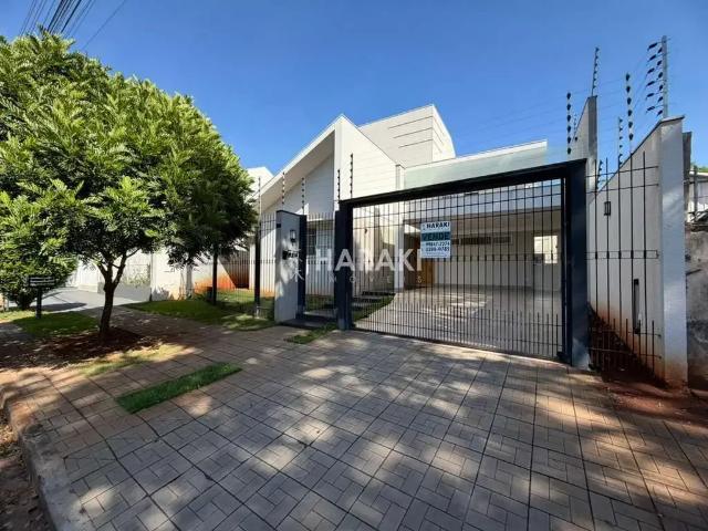 Casa / Sobrado para Venda em Maringá/PR Jardim Alamar 4 Quartos