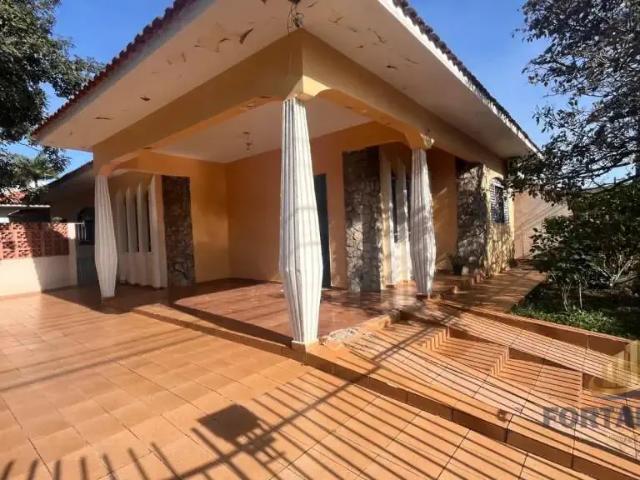 Casa / Sobrado para Venda em Maringá/PR Jardim América 3 Quartos