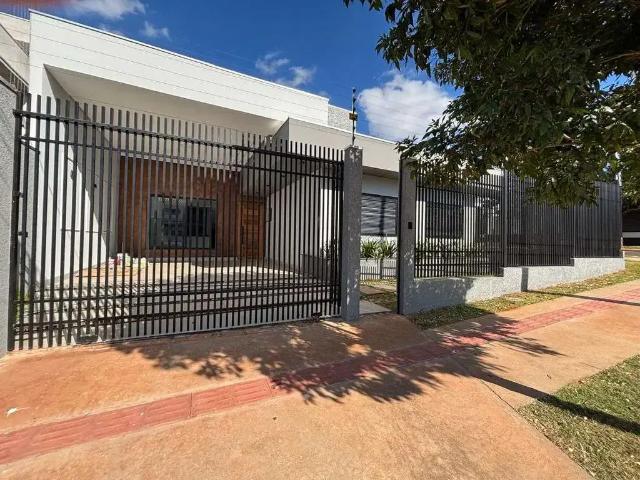 Casa / Sobrado para Venda em Maringá/PR Jardim Canadá 3 Quartos