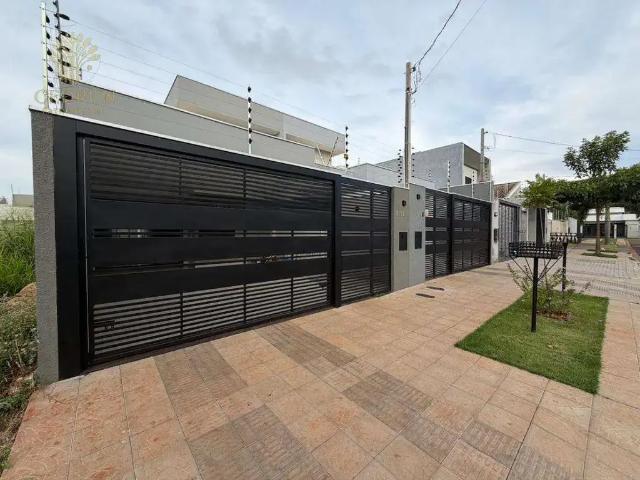 Casa / Sobrado para Venda em Maringá/PR Jardim Canadá 3 Quartos