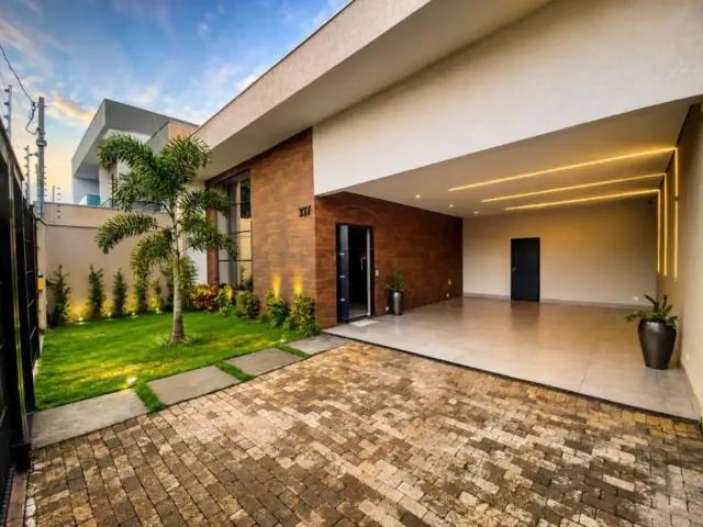 Casa / Sobrado para Venda em Maringá/PR Jardim Canadá 3 Quartos