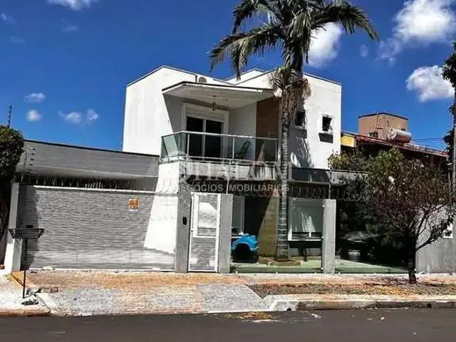 Casa / Sobrado para Venda em Maringá/PR Jardim das Nações 5 Quartos