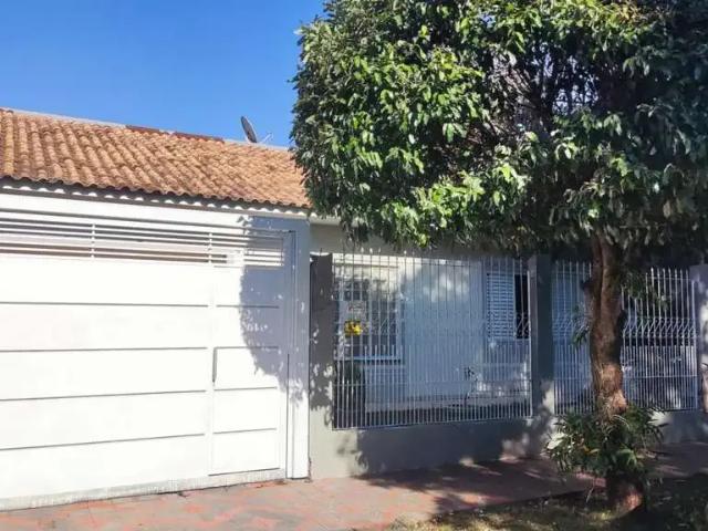 Casa / Sobrado para Venda em Maringá/PR Jardim dos Pássaros 4 Quartos