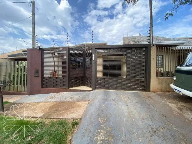 Casa / Sobrado para Venda em Maringá/PR Jardim dos Pássaros 2 Quartos