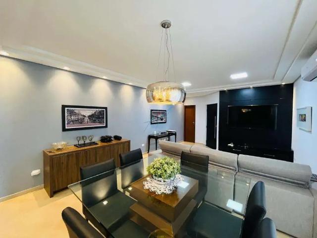 Casa / Sobrado para Venda em Maringá/PR Jardim Higienópolis 4 Quartos