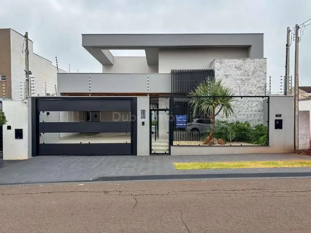Casa / Sobrado para Venda em Maringá/PR Jardim Higienópolis 4 Quartos