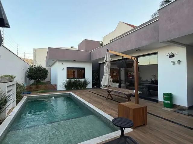 Casa / Sobrado para Venda em Maringá/PR Jardim Higienópolis 4 Quartos