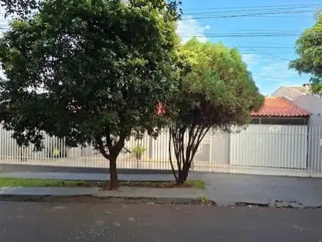 Casa / Sobrado para Venda em Maringá/PR Jardim Higienópolis 3 Quartos