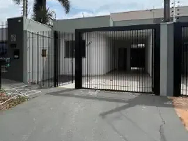 Casa / Sobrado para Venda em Maringá/PR Jardim Itália 3 Quartos