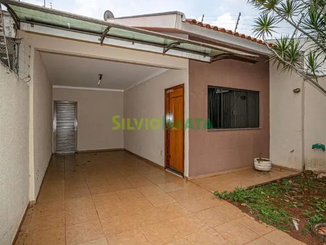 Casa / Sobrado para Venda em Maringá/PR Jardim Itália 3 Quartos