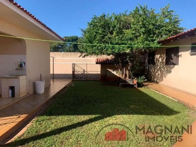 Casa / Sobrado para Venda em Maringá/PR Jardim Iguaçu 4 Quartos