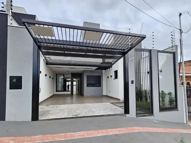 Casa / Sobrado para Venda em Maringá/PR Jardim Iguaçu 3 Quartos