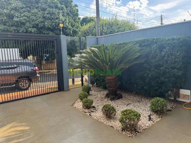 Casa / Sobrado para Venda em Maringá/PR Jardim Licce 3 Quartos