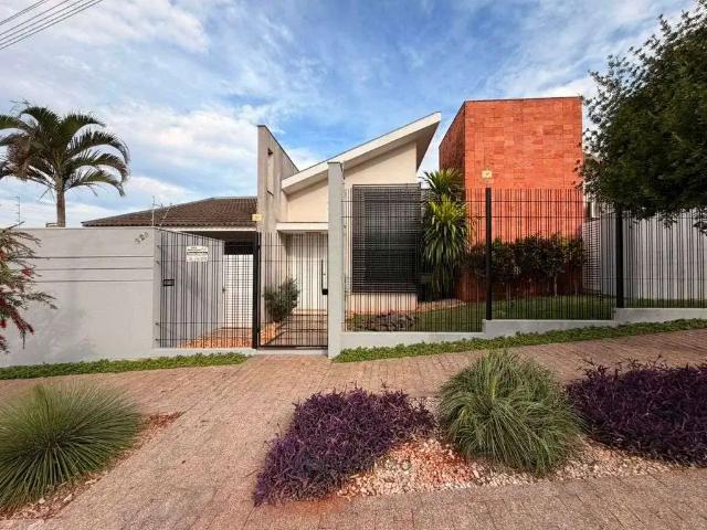 Casa / Sobrado para Venda em Maringá/PR Jardim Real 3 Quartos