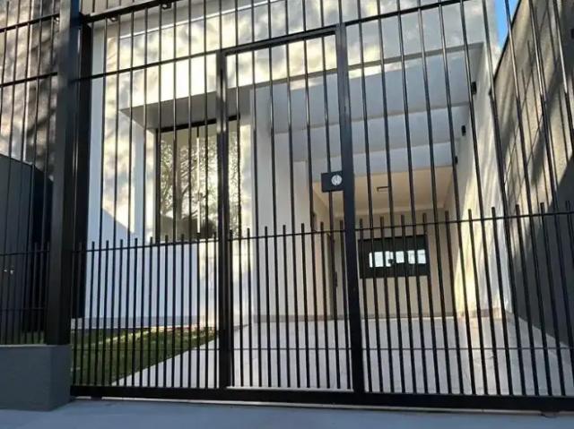 Casa / Sobrado para Venda em Maringá/PR Parque Hortência 3 Quartos