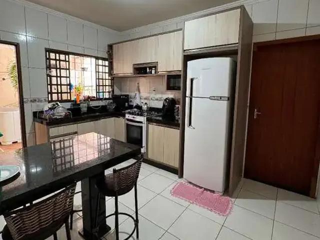 Casa / Sobrado para Venda em Maringá/PR Parque Residencial Tuiuti 2 Quartos