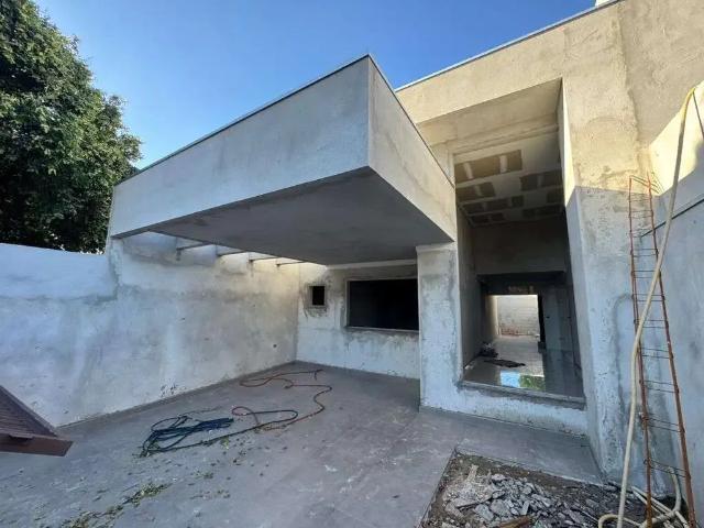 Casa / Sobrado para Venda em Maringá/PR Parque Residencial Tuiuti 3 Quartos
