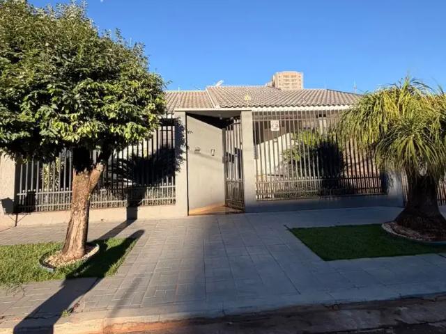 Casa / Sobrado para Venda em Maringá/PR Vila Marumby 3 Quartos