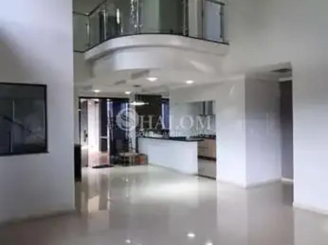 Casa / Sobrado para Venda em Maringá/PR Zona 03 4 Quartos