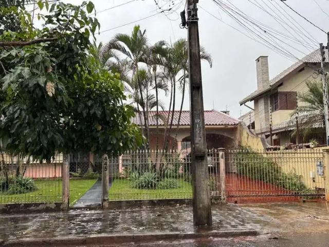 Casa / Sobrado para Venda em Maringá/PR Zona 02 4 Quartos