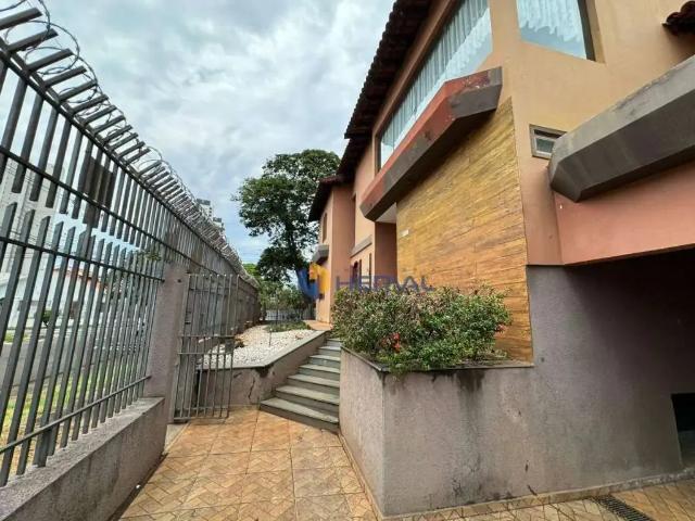 Casa / Sobrado para Venda em Maringá/PR Zona 02 5 Quartos