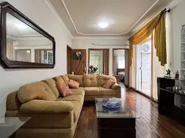 Casa / Sobrado para Venda em Maringá/PR Zona 07 4 Quartos