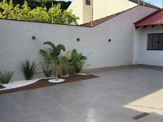 Casa / Sobrado para Venda em Maringá/PR Zona 07 3 Quartos