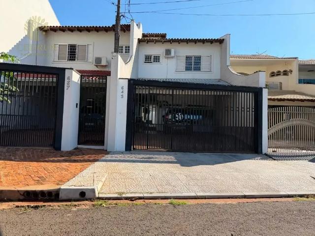 Casa / Sobrado para Venda em Maringá/PR Zona 07 3 Quartos