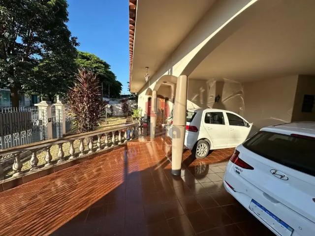 Casa / Sobrado para Venda em Maringá/PR Zona 04 1 Quartos