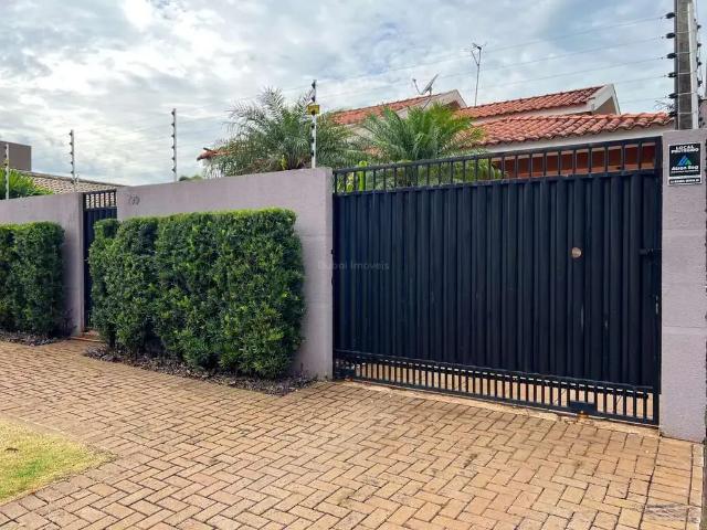 Casa / Sobrado para Venda em Maringá/PR Zona 04 3 Quartos