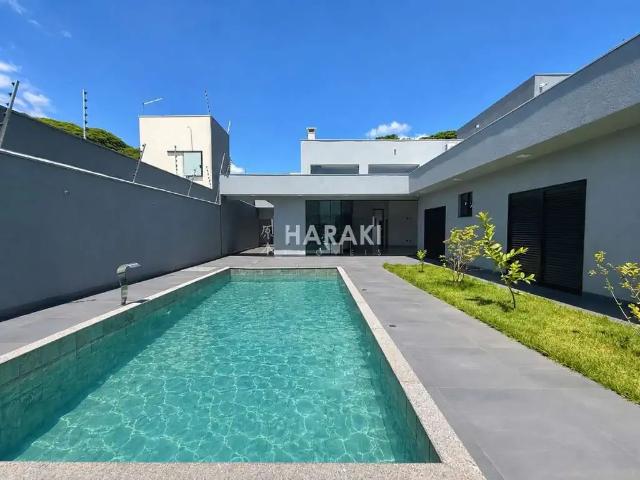 Casa / Sobrado para Venda em Maringá/PR Zona 05 4 Quartos