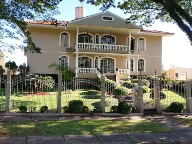 Casa / Sobrado para Venda em Maringá/PR Zona 05 4 Quartos