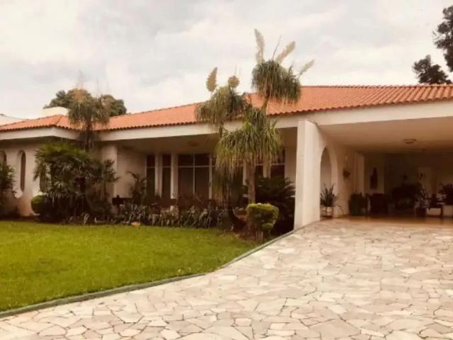 Casa / Sobrado para Venda em Maringá/PR Zona 05 4 Quartos