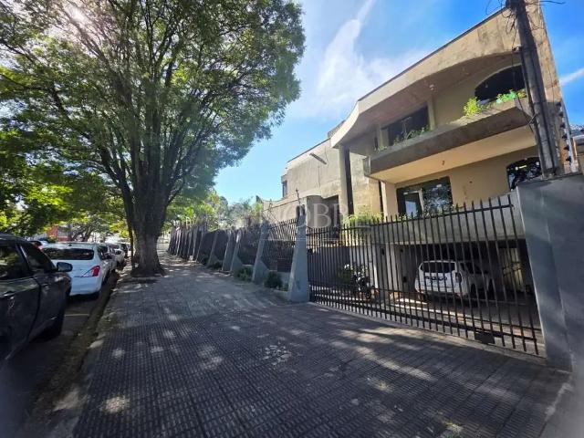 Casa / Sobrado para Venda em Maringá/PR Zona 05 5 Quartos