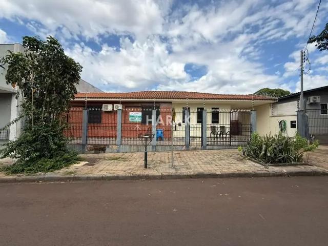Casa / Sobrado para Venda em Maringá/PR Zona 05 3 Quartos