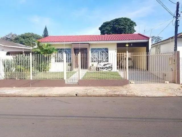 Casa / Sobrado para Venda em Maringá/PR Zona 05 3 Quartos