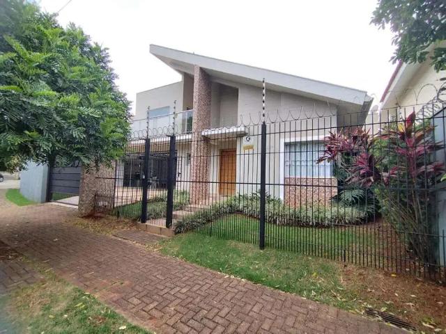 Casa / Sobrado para Venda em Maringá/PR Zona 05 3 Quartos