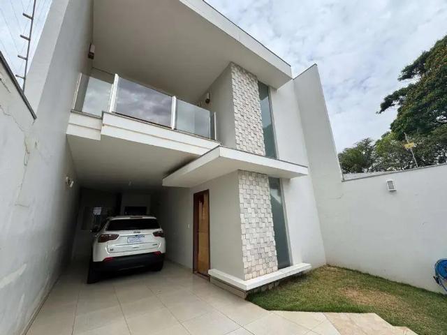 Casa / Sobrado para Venda em Maringá/PR Zona 06 3 Quartos
