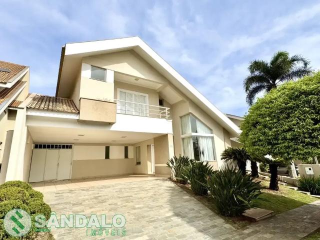 Casa / Sobrado para Venda em Maringá/PR Zona 08 4 Quartos