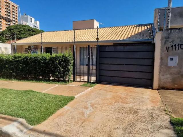 Casa / Sobrado para Venda em Maringá/PR Zona 08 3 Quartos