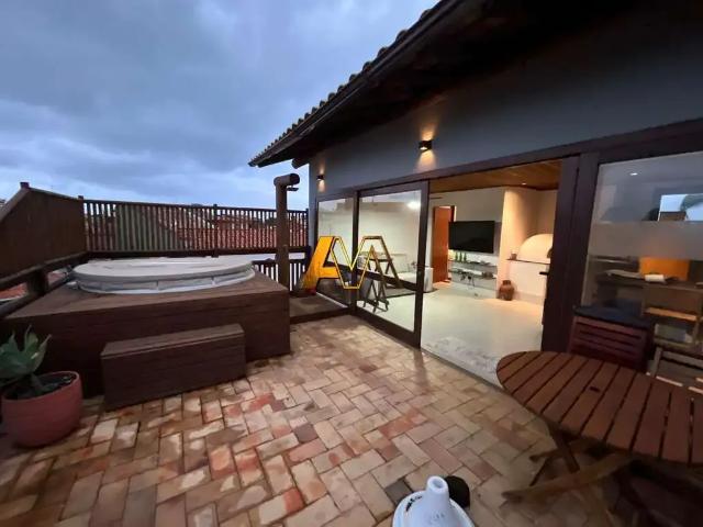 Casa / Sobrado para Venda em Mata de São João/BA Praia do Forte 5 Quartos
