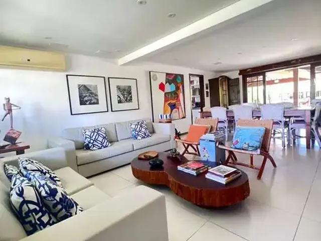 Casa / Sobrado para Venda em Mata de São João/BA Praia do Forte 6 Quartos