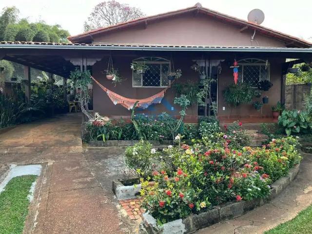 Casa / Sobrado para Venda em Mateus Leme/MG Central 2 Quartos