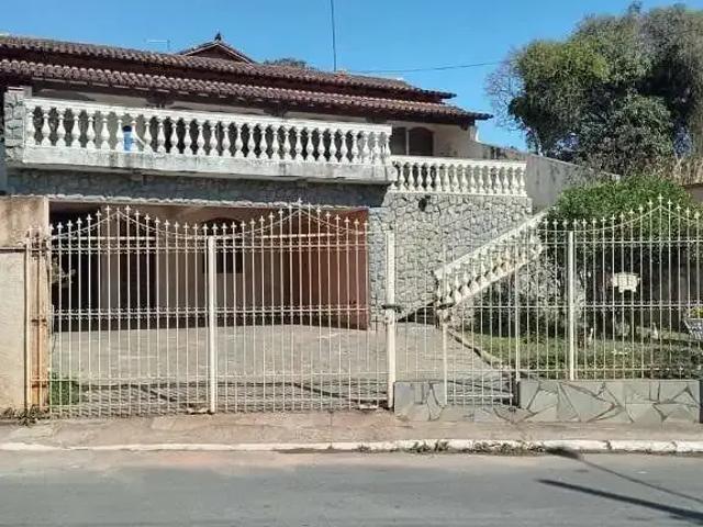 Casa / Sobrado para Venda em Mateus Leme/MG Centro 4 Quartos