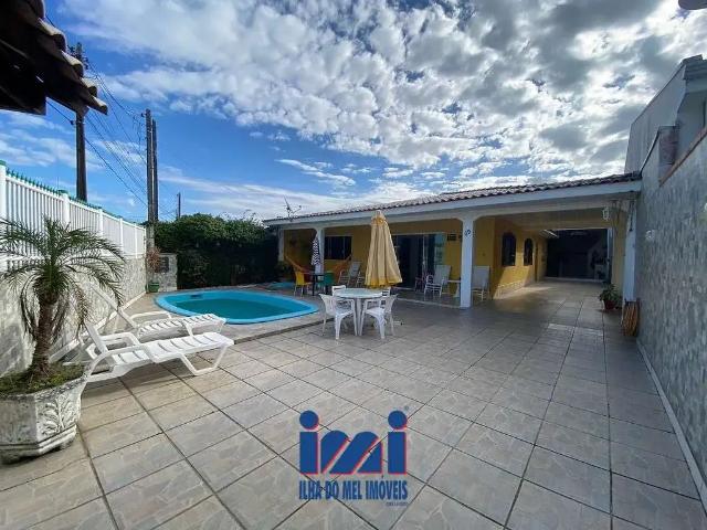 Casa / Sobrado para Venda em Matinhos/PR Bom Retiro 3 Quartos