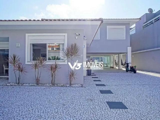 Casa / Sobrado para Venda em Matinhos/PR Caiobá 5 Quartos