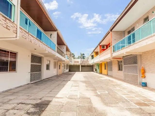 Casa / Sobrado para Venda em Matinhos/PR Caiobá 3 Quartos