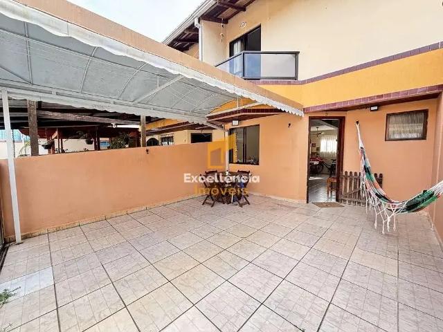 Casa / Sobrado para Venda em Matinhos/PR Caiobá 3 Quartos