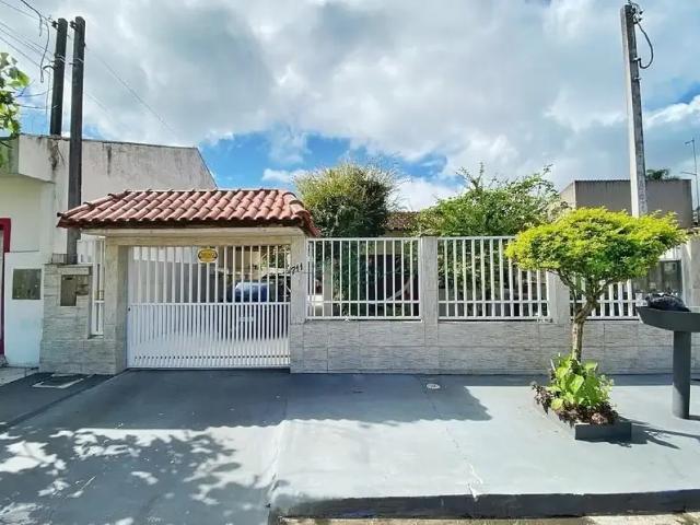 Casa / Sobrado para Venda em Matinhos/PR Centro 4 Quartos